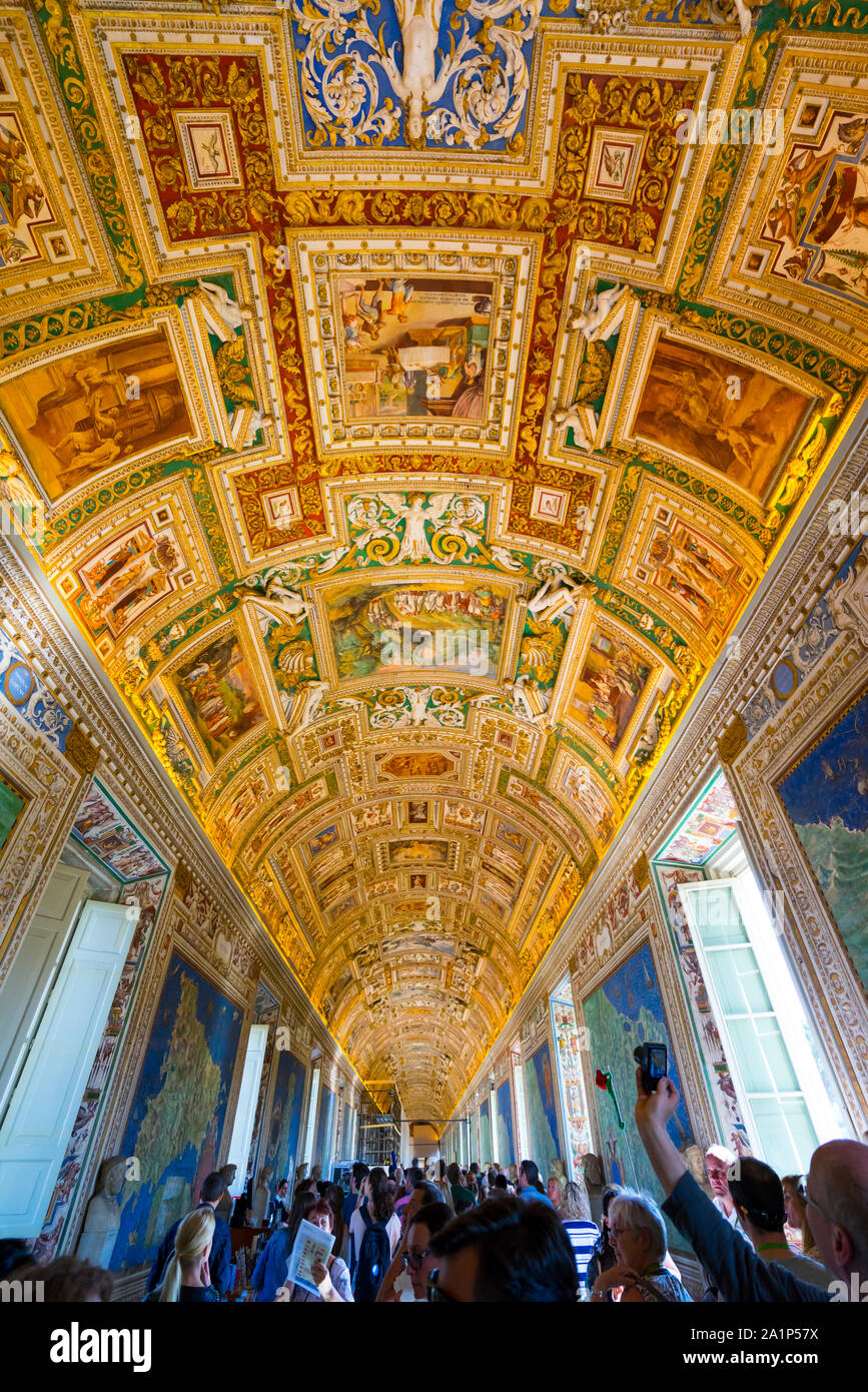 Geographic Maps Gallery, Vatican Museums, Vatican, Rome, Italy, Europe ...