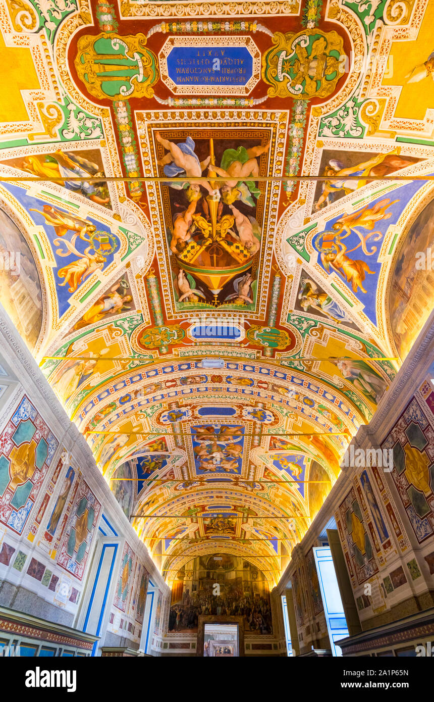 The vatican library hi-res stock photography and images - Alamy