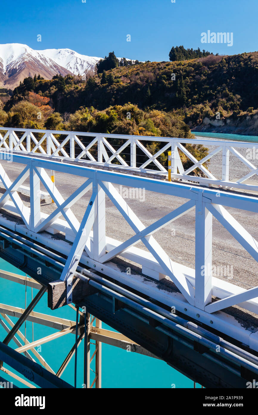 Rakaia gorge bridge rakaia gorge bridge hi-res stock photography and ...