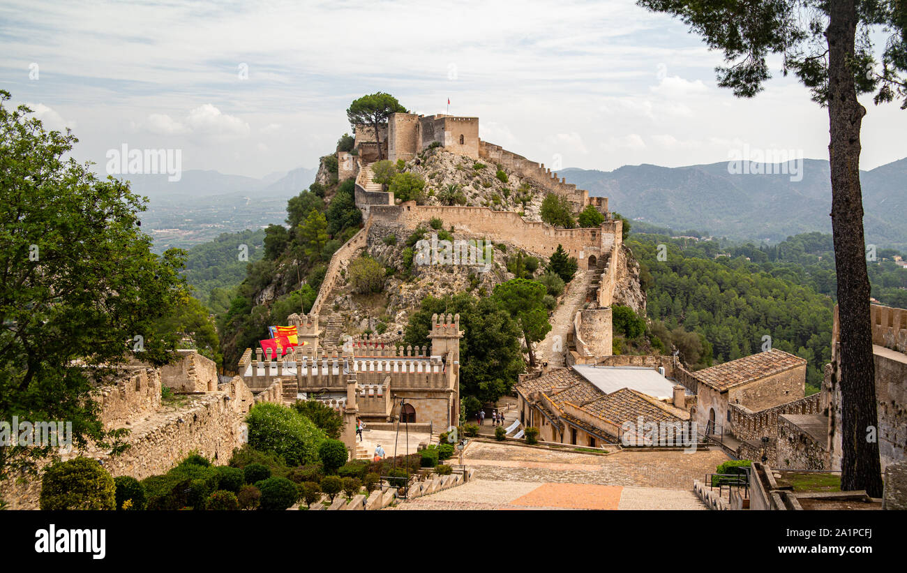 Small castle turret stone hi-res stock photography and images - Alamy