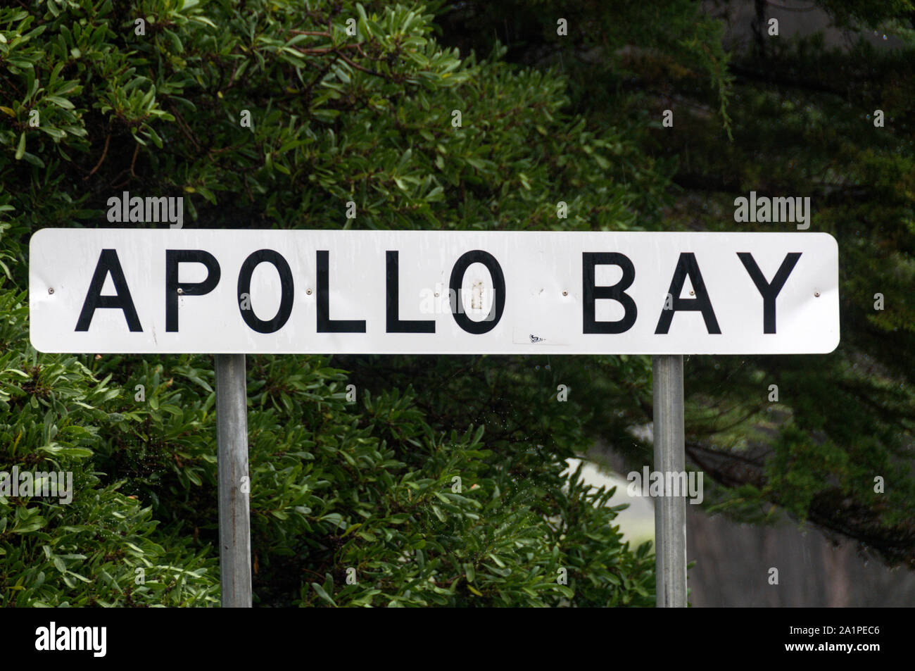 A welcome sign to Apollo Bay on the Great Ocean Road in Victoria ...