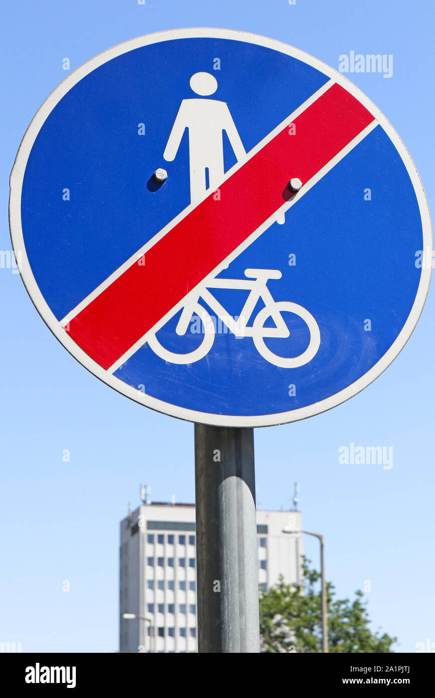 End of bicycle and pedestrian road sign Stock Photo - Alamy