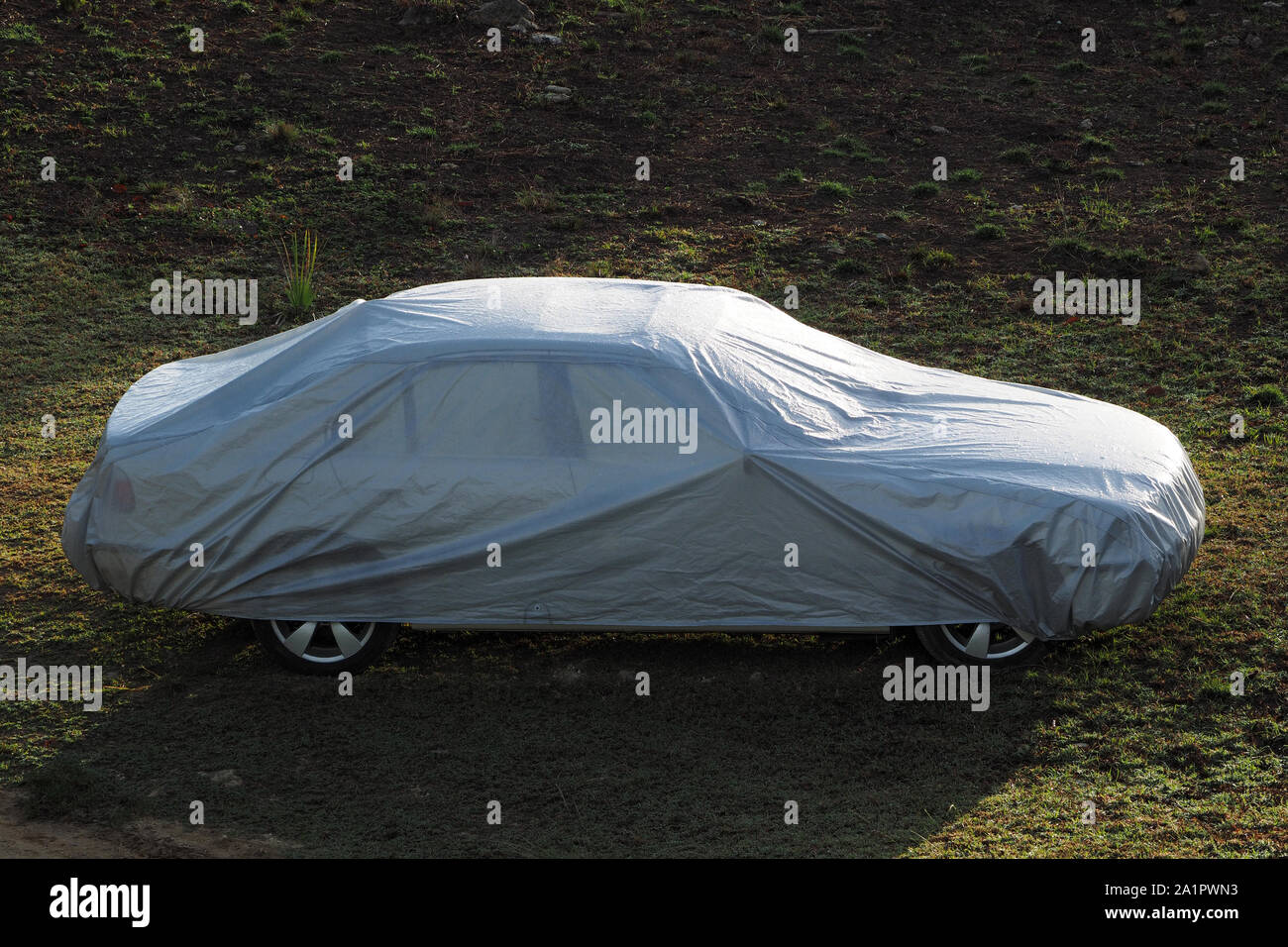 Car cover sheet hi-res stock photography and images - Alamy