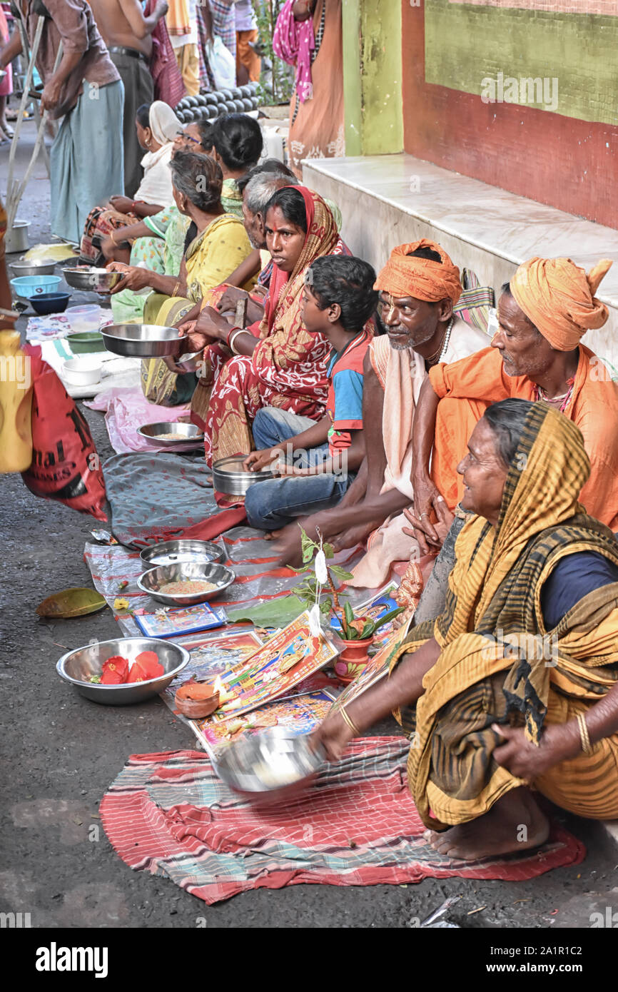Homelessness in kolkata hi-res stock photography and images - Alamy