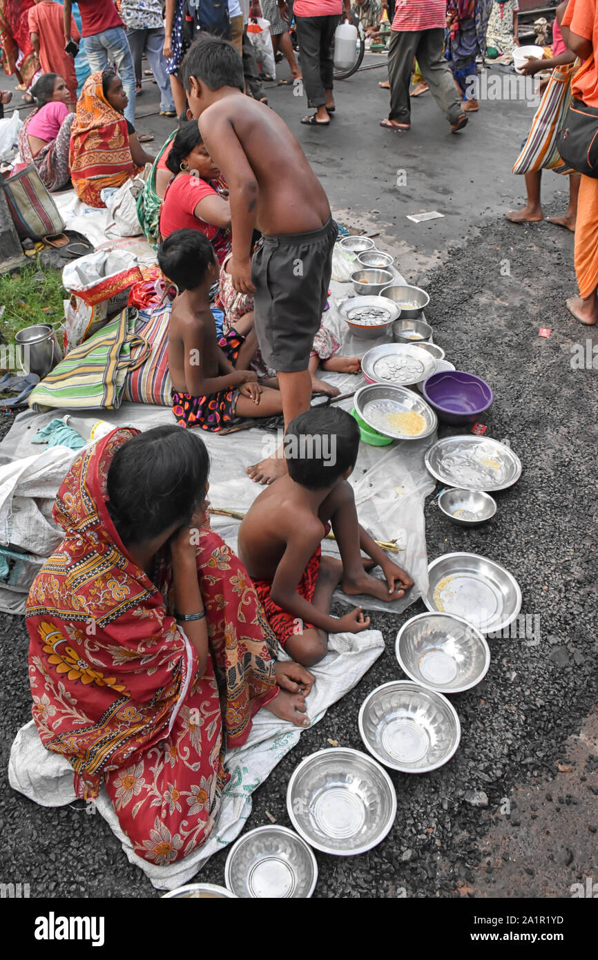 Homelessness in kolkata hi-res stock photography and images - Alamy