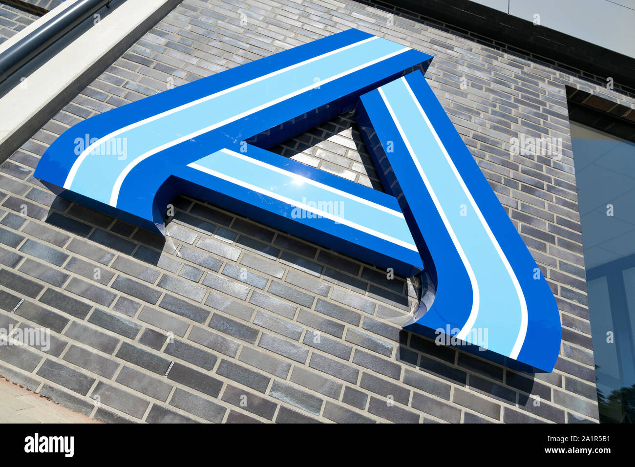 Aldi nord sign hi-res stock photography and images - Alamy
