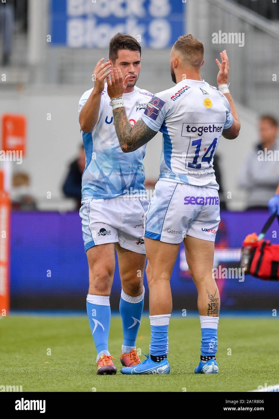 Sale sharks players celebrates hi-res stock photography and images - Alamy