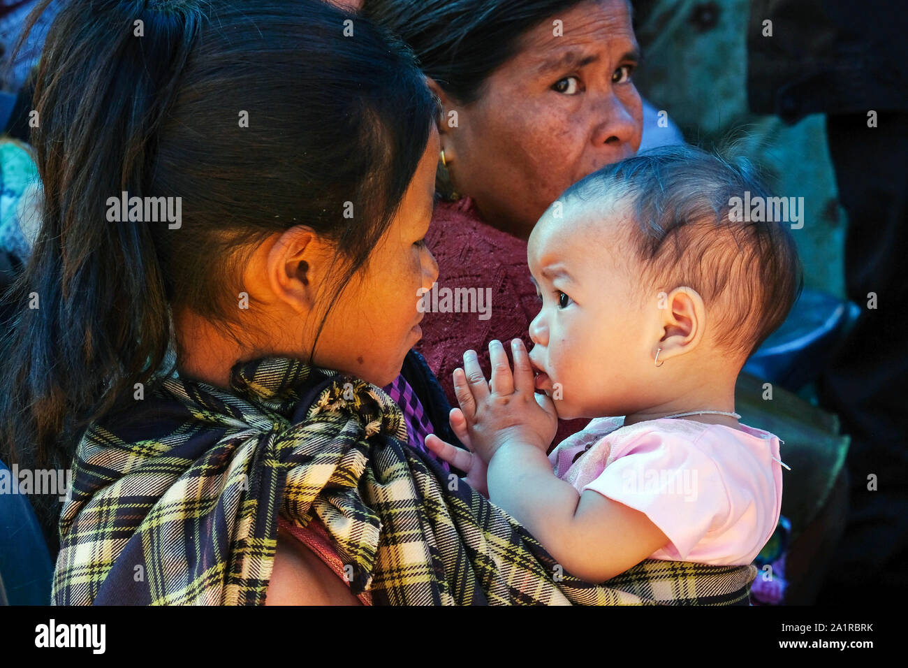 Khasi children hi-res stock photography and images - Alamy