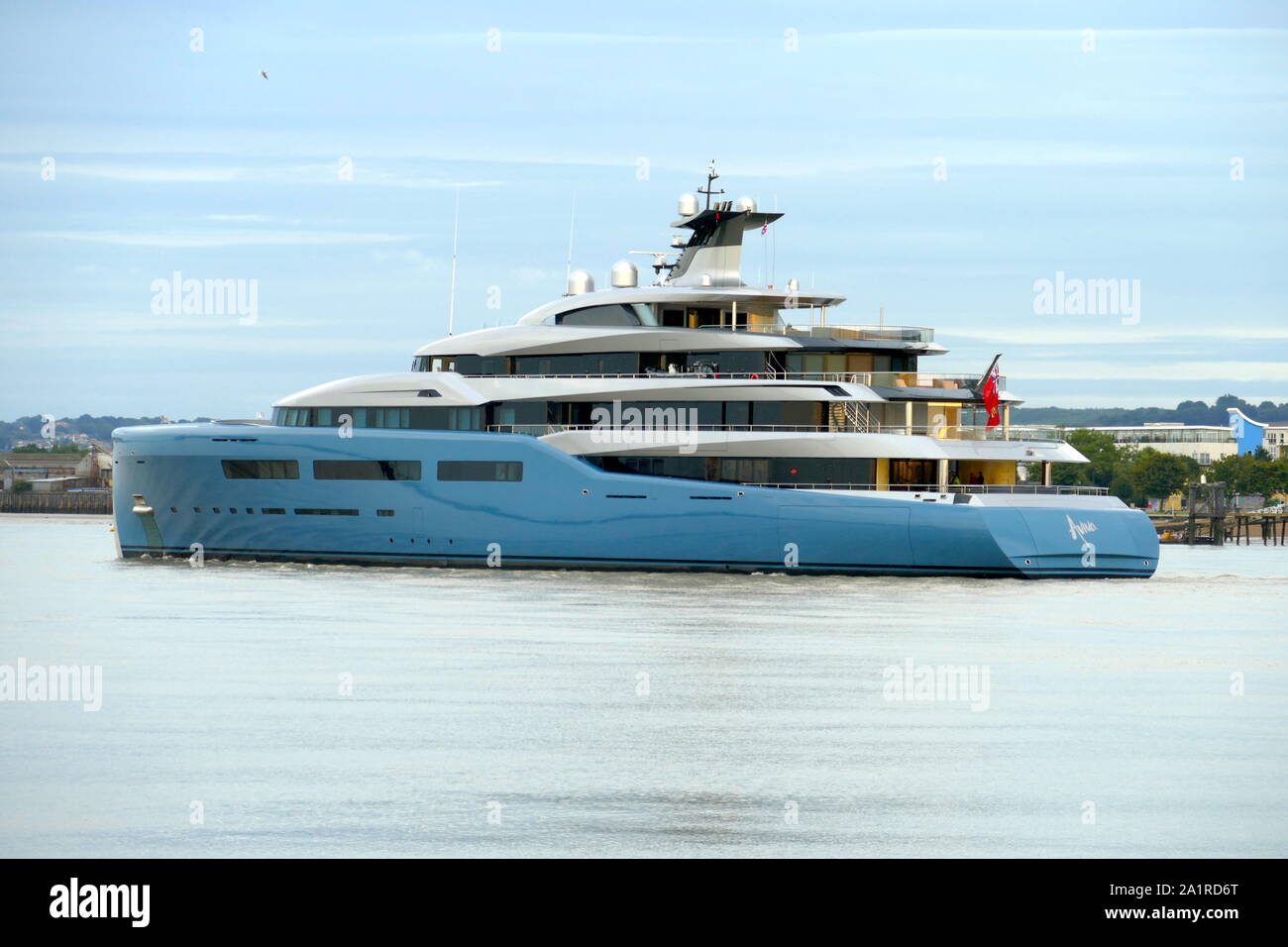 Aviva yacht joe lewis hi-res stock photography and images - Alamy