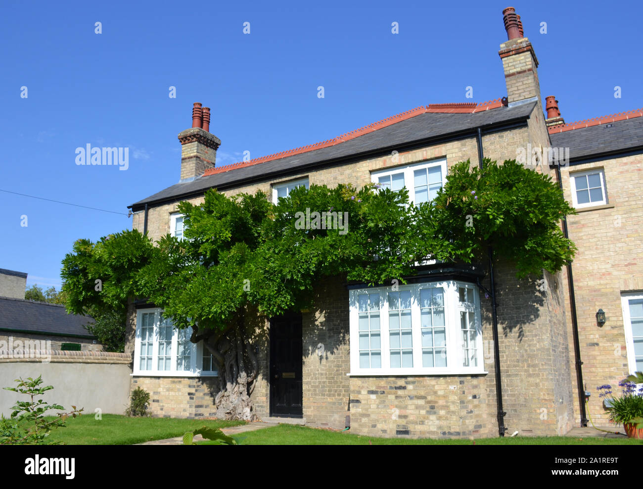 Traditional English house in Cambridge, UK Stock Photo - Alamy