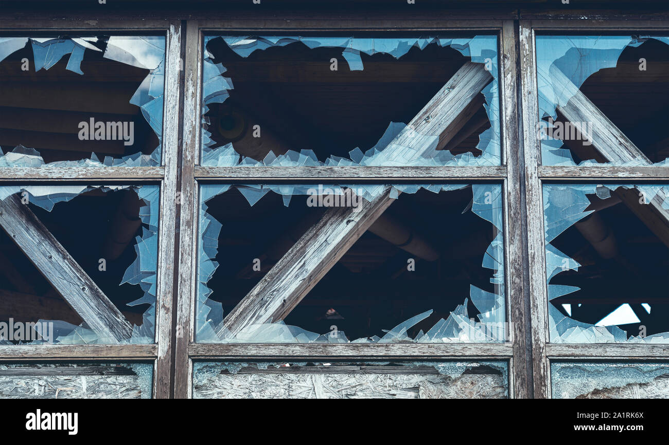 Broken wood impact hi-res stock photography and images - Alamy