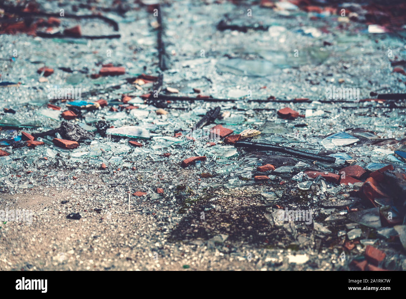 Smashed roof hi-res stock photography and images - Alamy