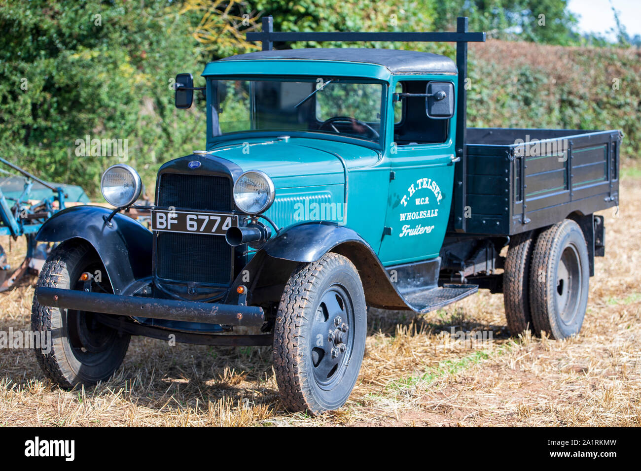 Vintage Ford Truck, 1930, BF 6774 at the Chew Stoke Vintage Tractor and ...