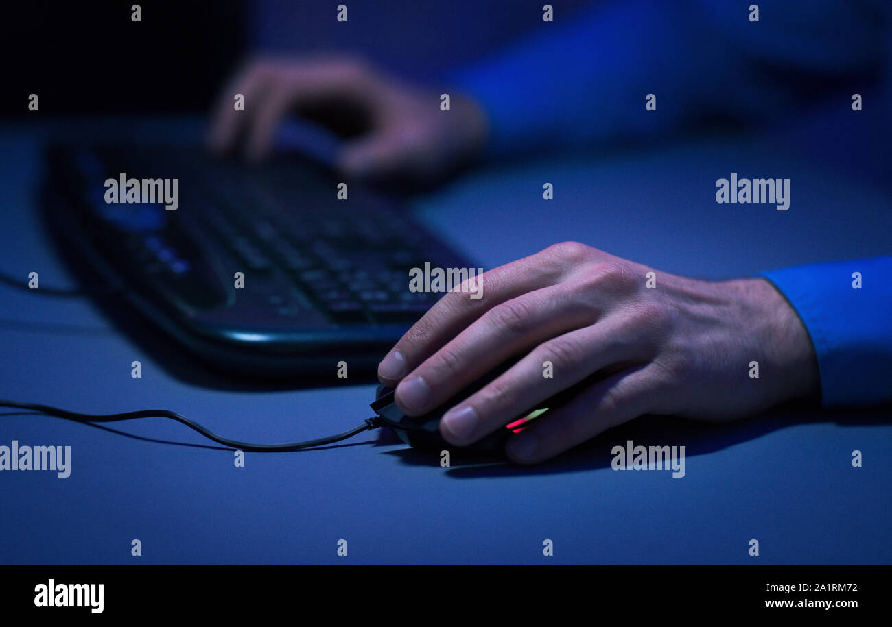Man hands computer keyboard night hi-res stock photography and images ...