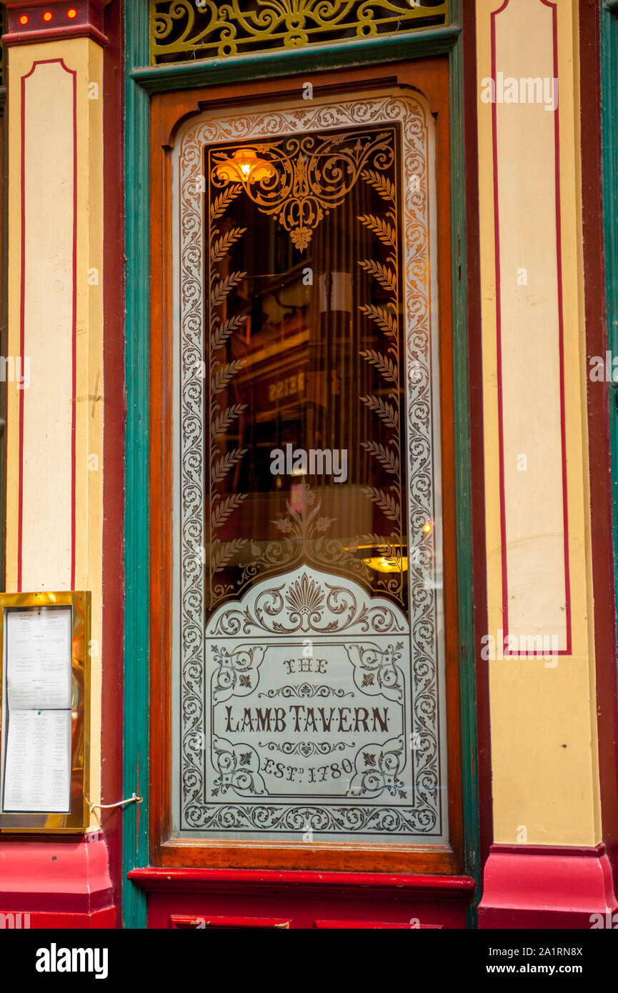 Victorian pub window hi-res stock photography and images - Alamy