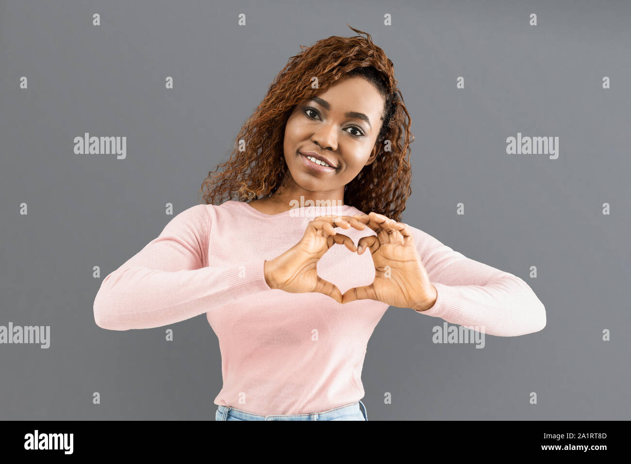 Shaping hands hi-res stock photography and images - Alamy