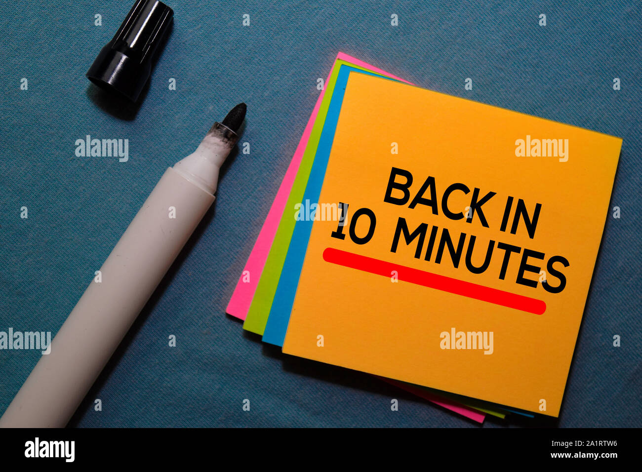 Back in 10 minutes sign hi-res stock photography and images - Alamy