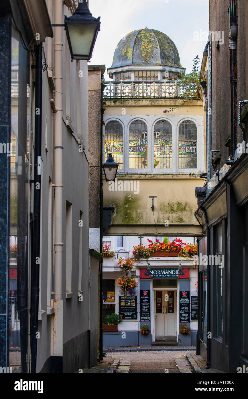Tenby old town hi-res stock photography and images - Alamy
