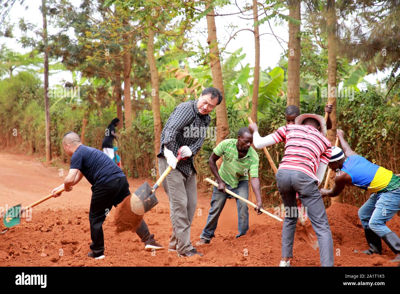 Umuganda rwanda people hi-res stock photography and images - Alamy