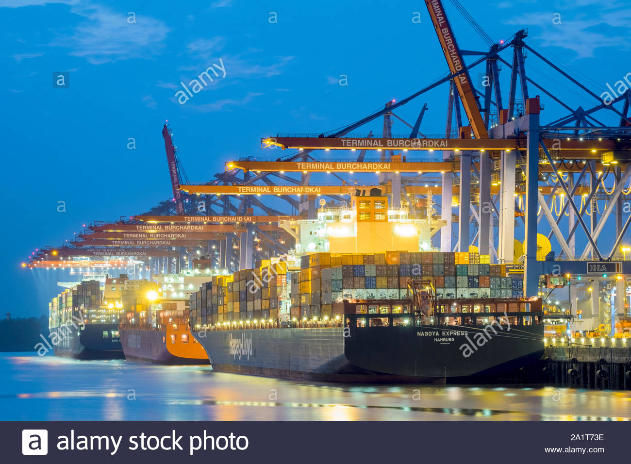 Container Ships Being Loaded High Resolution Stock Photography and ...