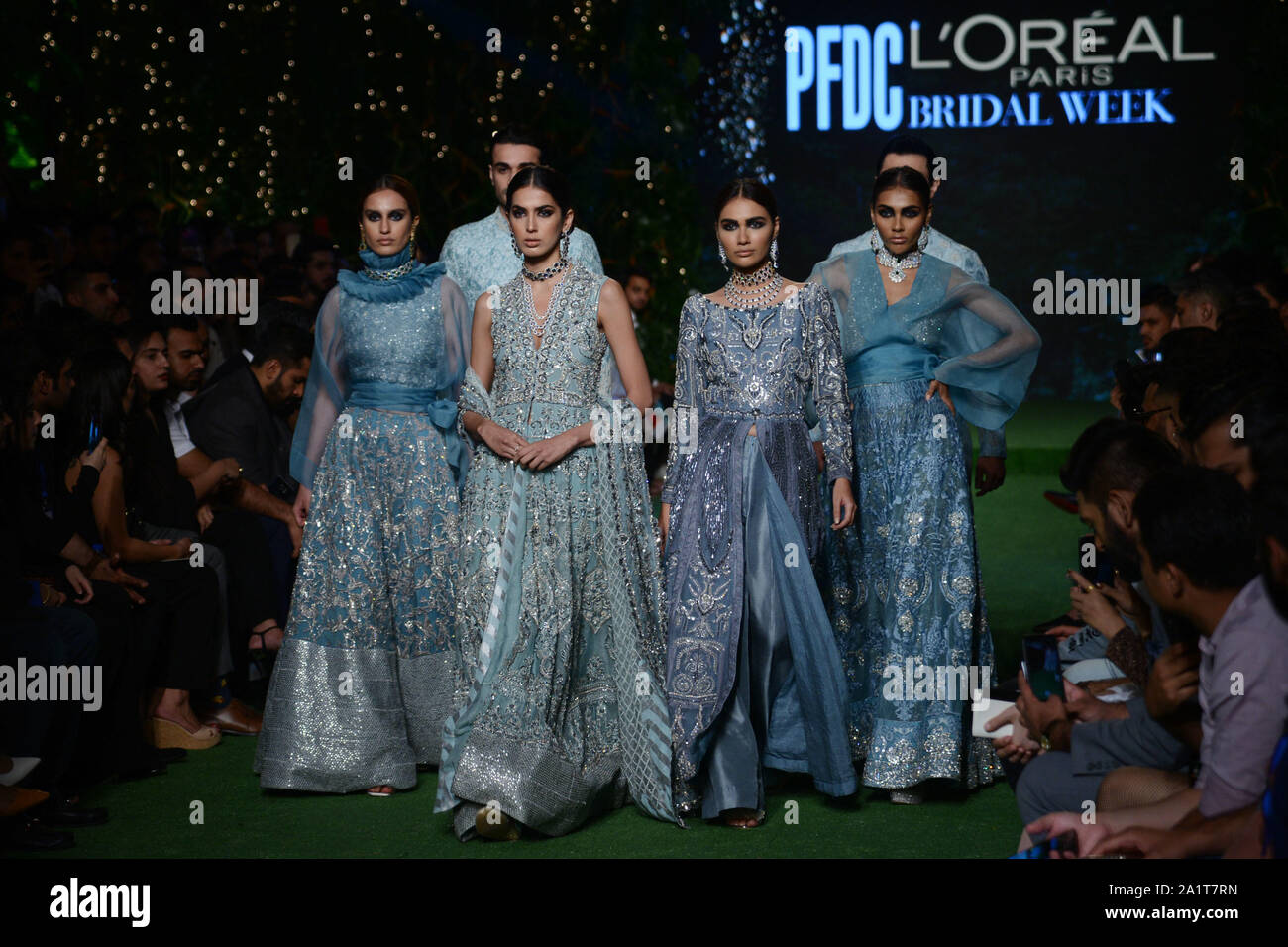 Lahore, Pakistan. 29th Sep, 2019. Models walks on ramp and presenting ...
