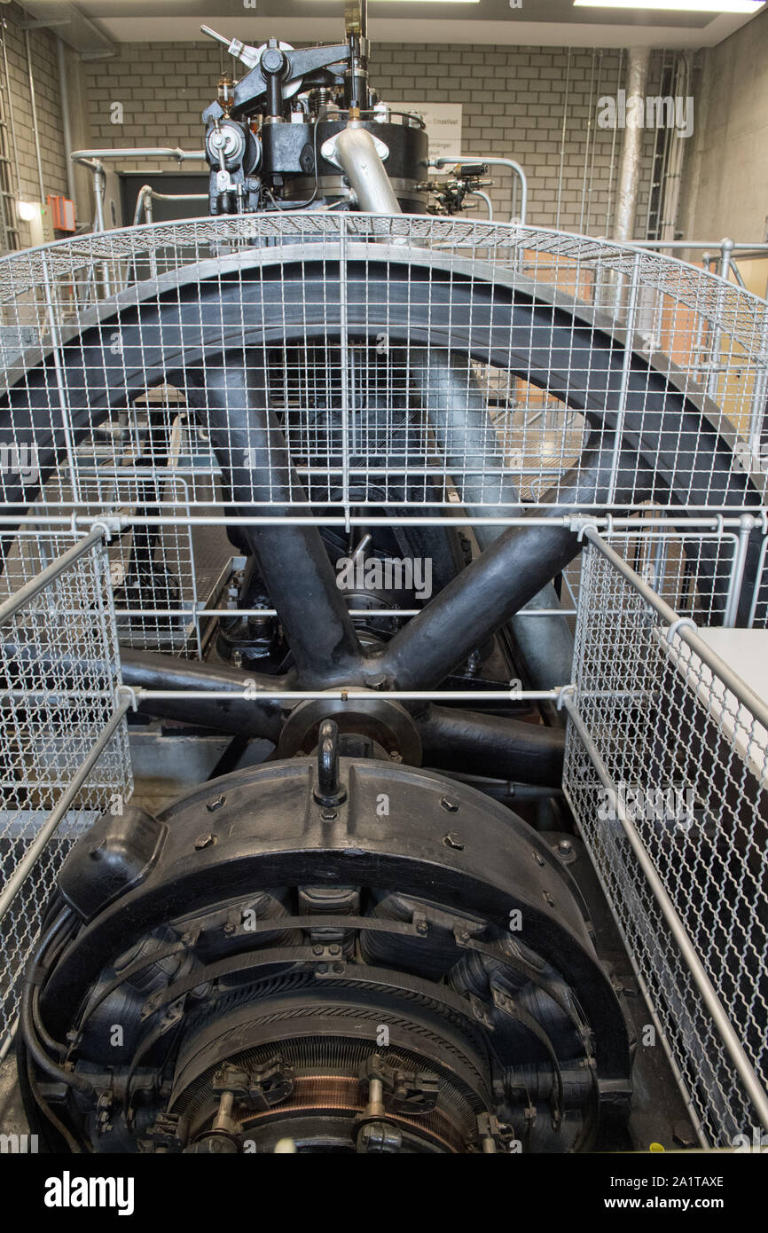 Parow, Germany. 24th Sep, 2019. A MAN four-stroke single-injection ...
