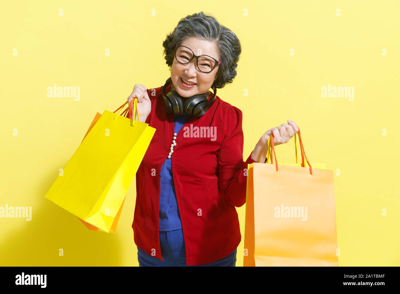 Shopping happy old man Stock Photo - Alamy
