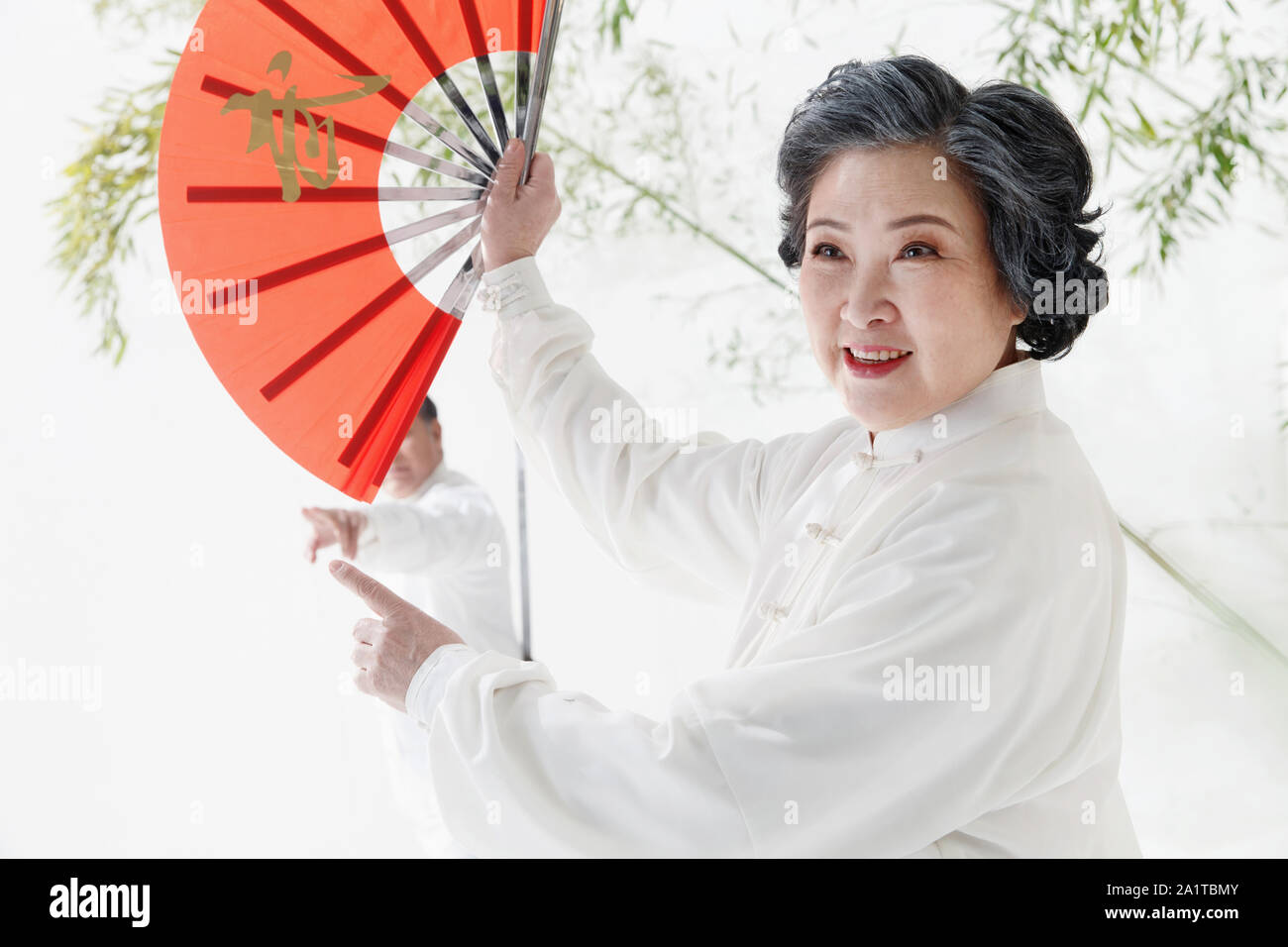 Old people dancing fan Stock Photo - Alamy