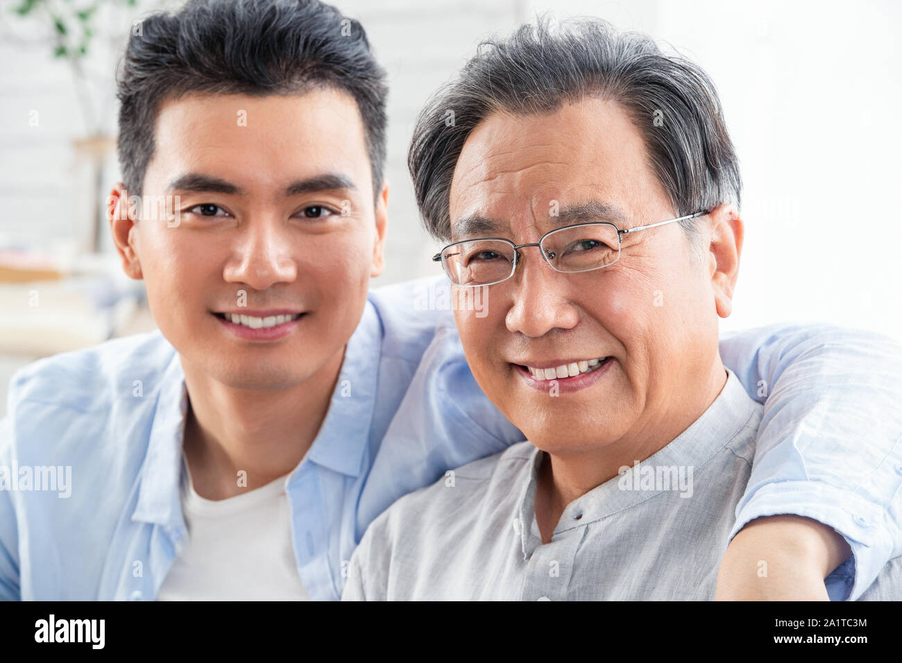 Happy father and son Stock Photo - Alamy