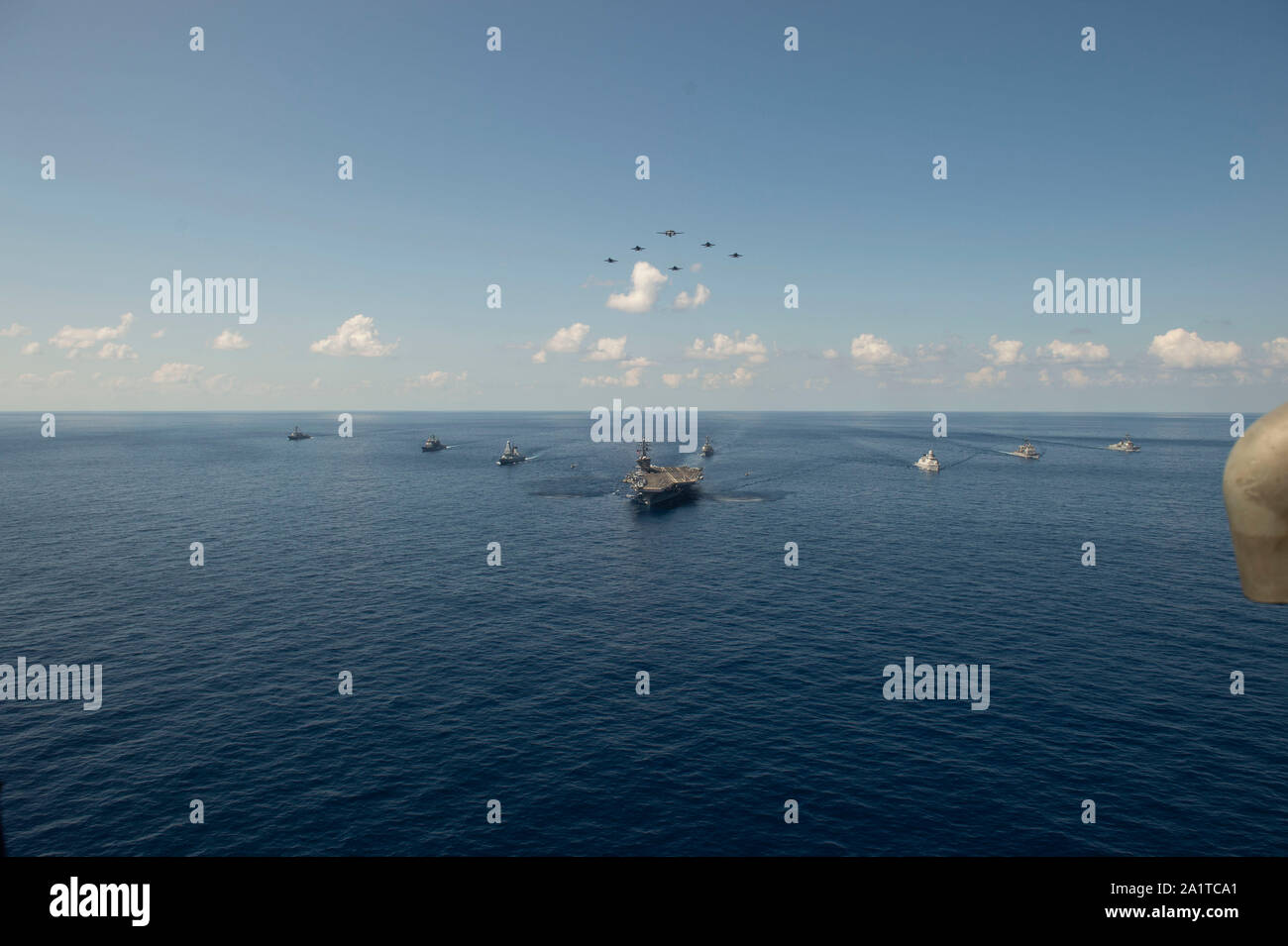 190928-N-YZ751-2607 ATLANTIC OCEAN (Sept. 28, 2019) The aircraft ...