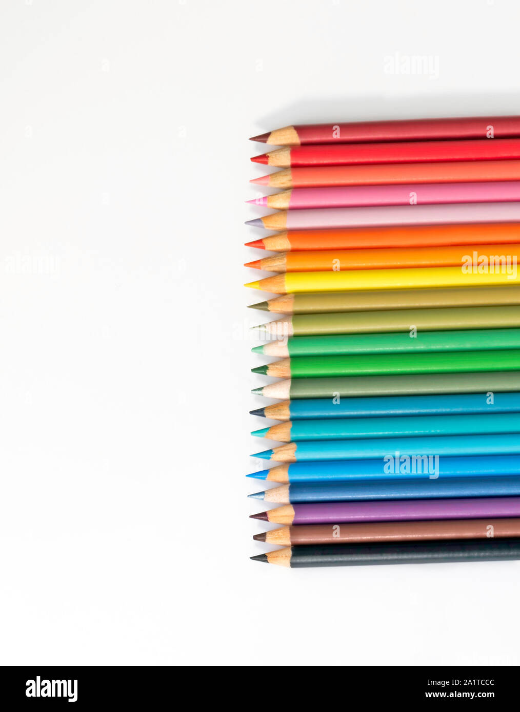Row of colored pencils hi-res stock photography and images - Alamy