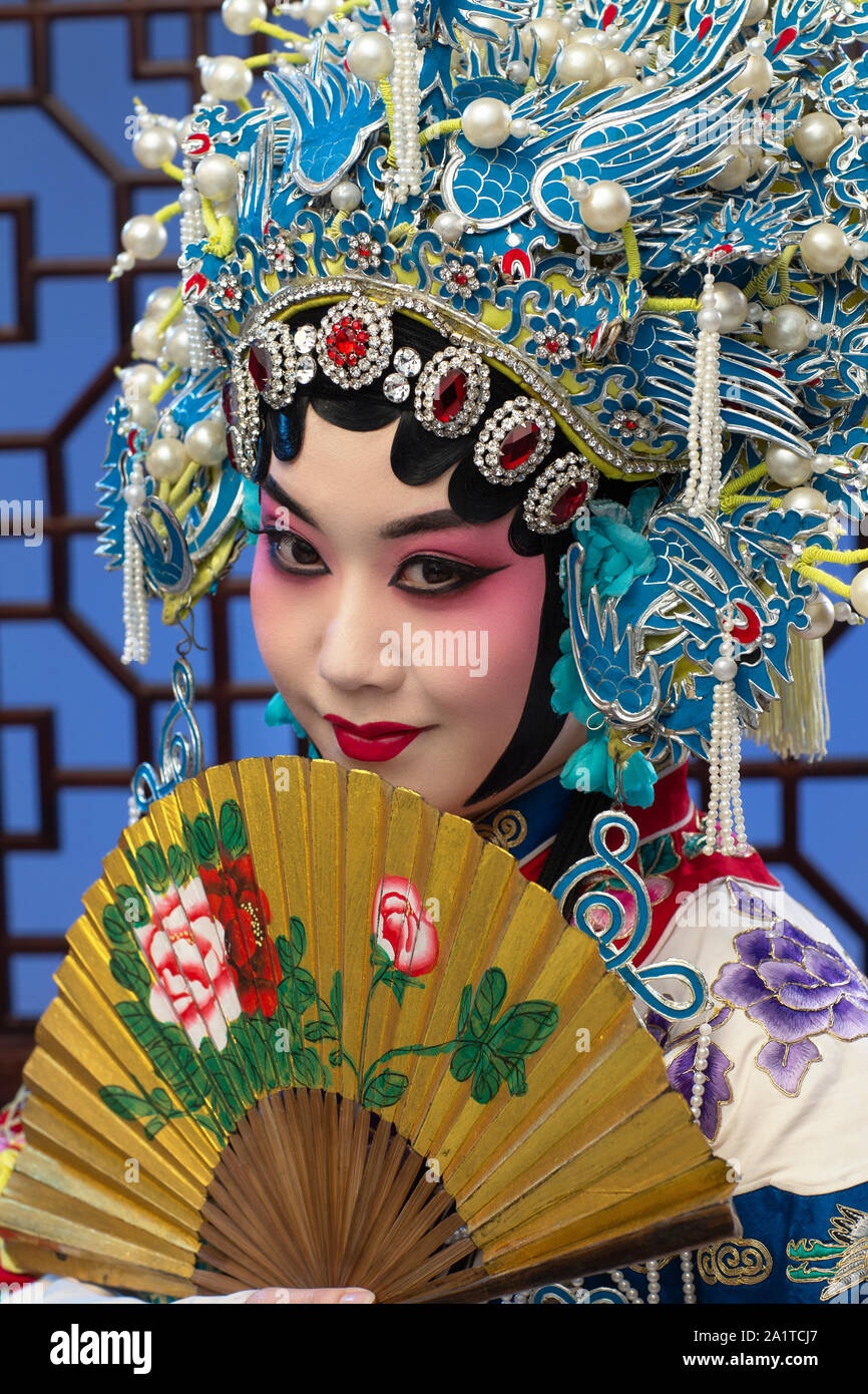 Beijing opera hi-res stock photography and images - Alamy