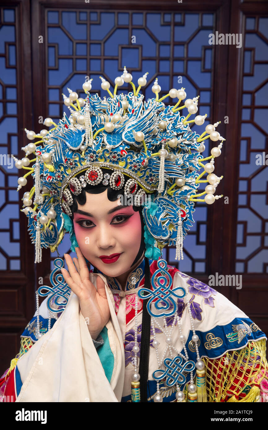 Beijing opera stage hi-res stock photography and images - Alamy