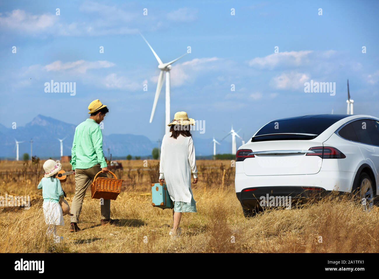 Happy family outdoor outing Stock Photo - Alamy