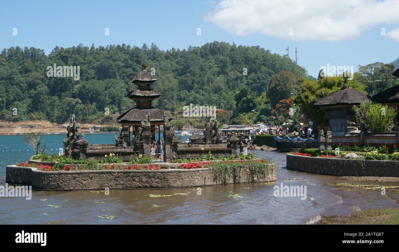 candi kuning lake belatan bali Stock Photo - Alamy
