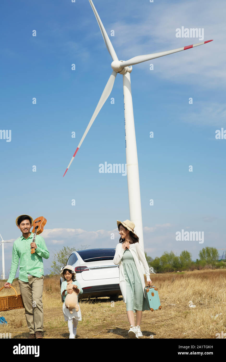 Happy family outdoor outing Stock Photo - Alamy