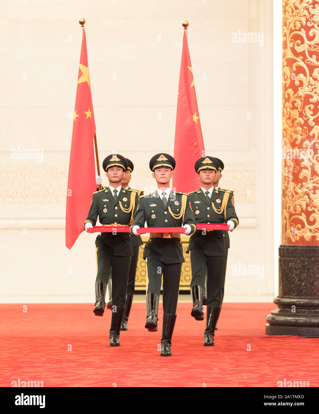Peoples friendship medal hi-res stock photography and images - Alamy