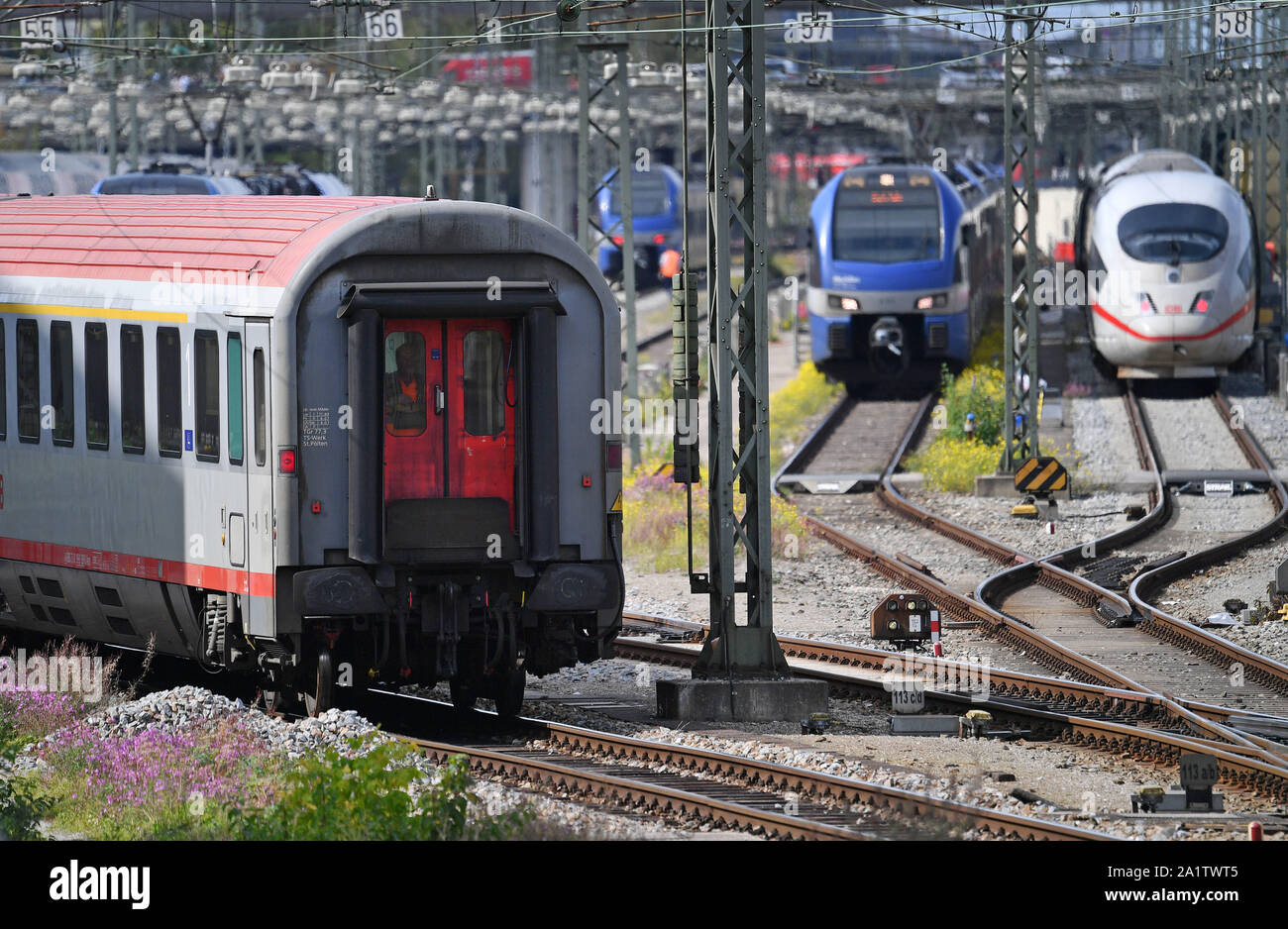 Munich, Deutschland. 27th Sep, 2019. A commuter train MERIDIAN and an ...