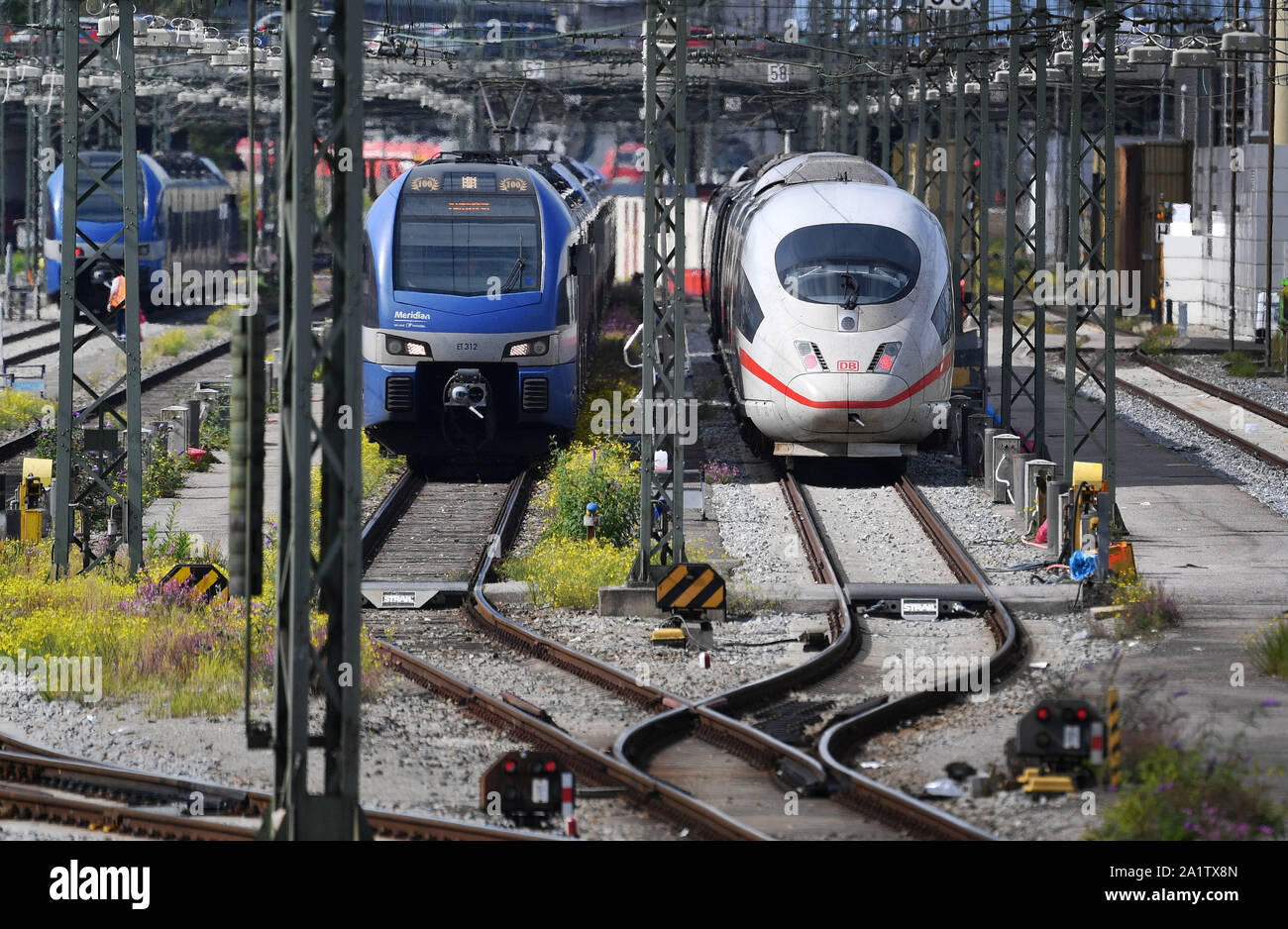 Munich, Deutschland. 29th Sep, 2019. A commuter train MERIDIAN and an ...