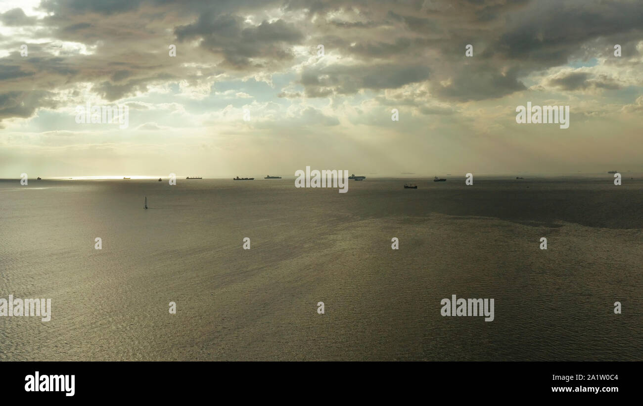 Manila bay sunset hi-res stock photography and images - Alamy