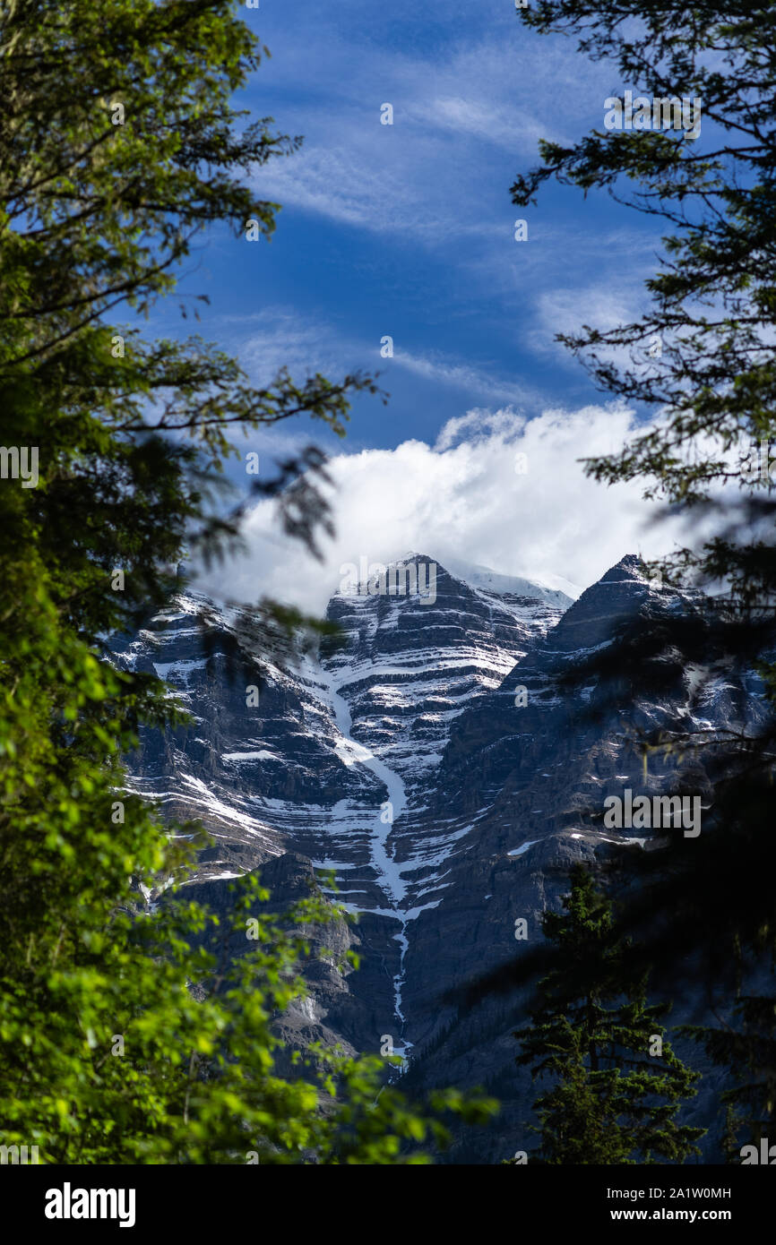 Mount Robson - Canada Stock Photo - Alamy