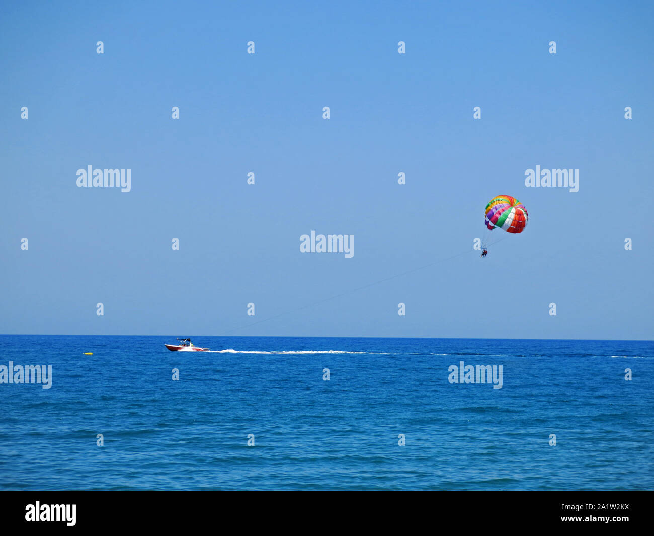 Two Parasailing High Resolution Stock Photography and Images - Alamy