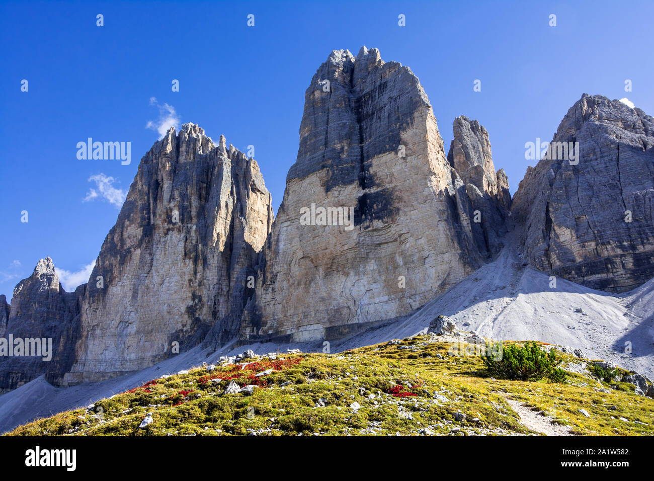 drei zinnen peaks in the dolomite mountains Stock Photo - Alamy