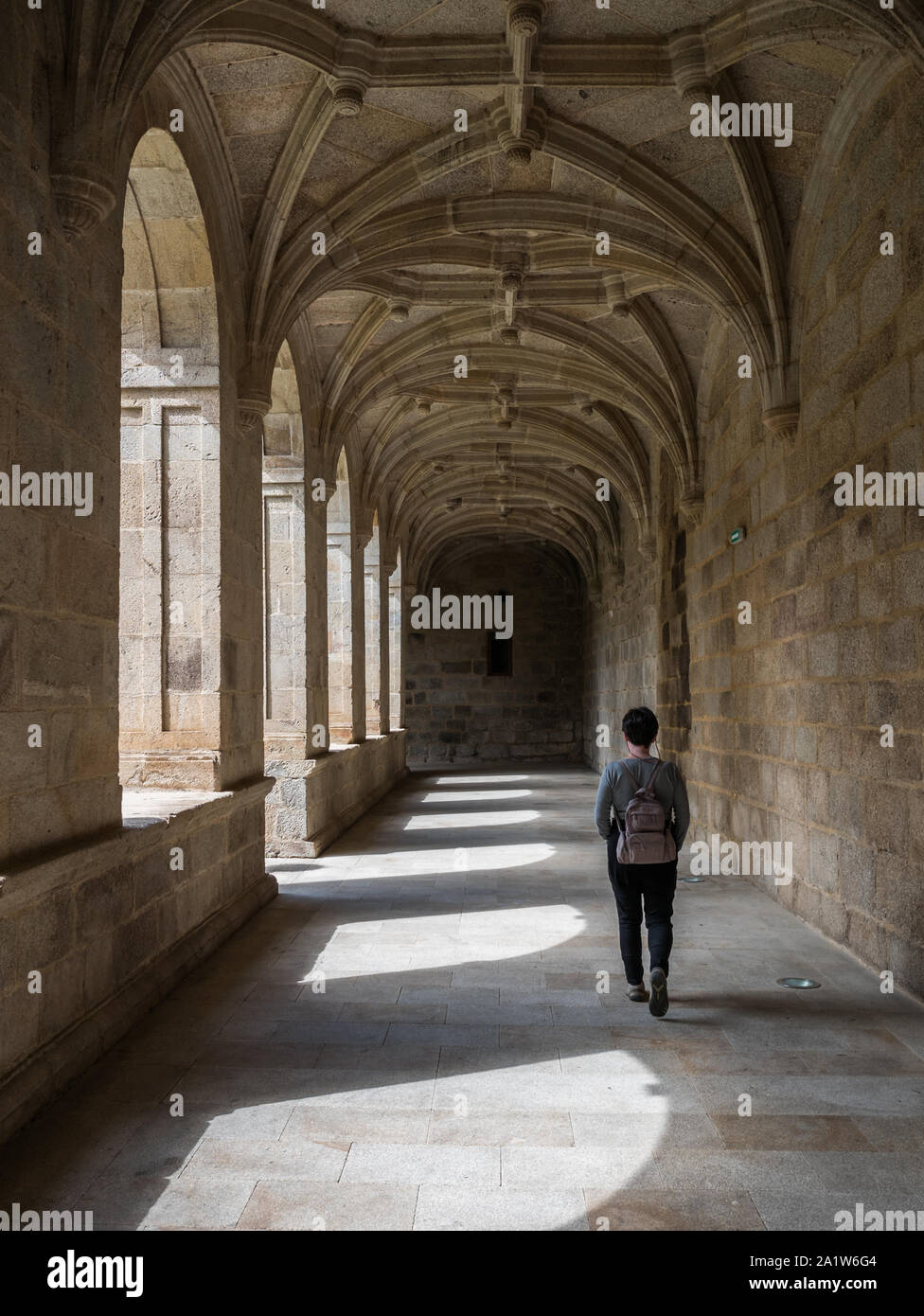 Cloister arches hi-res stock photography and images - Alamy
