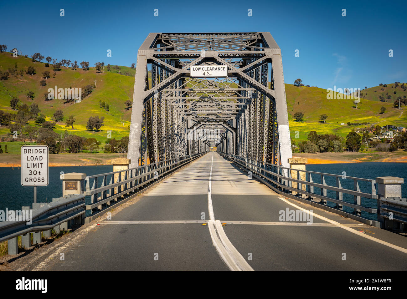 Bethanga Bridge, Victoria, Australia - Bridge over the Murray river ...