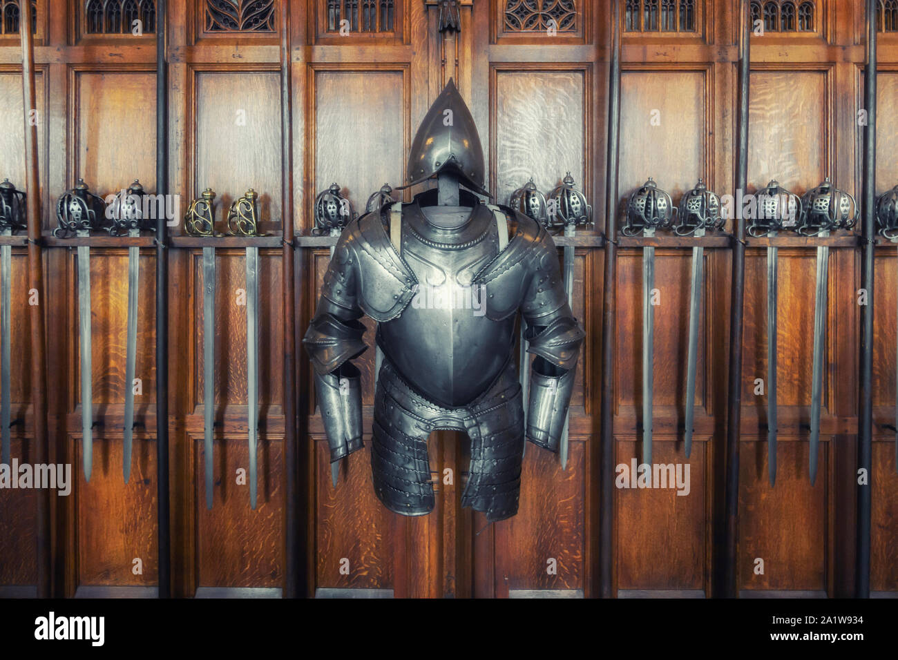 Medieval armor hi-res stock photography and images - Alamy
