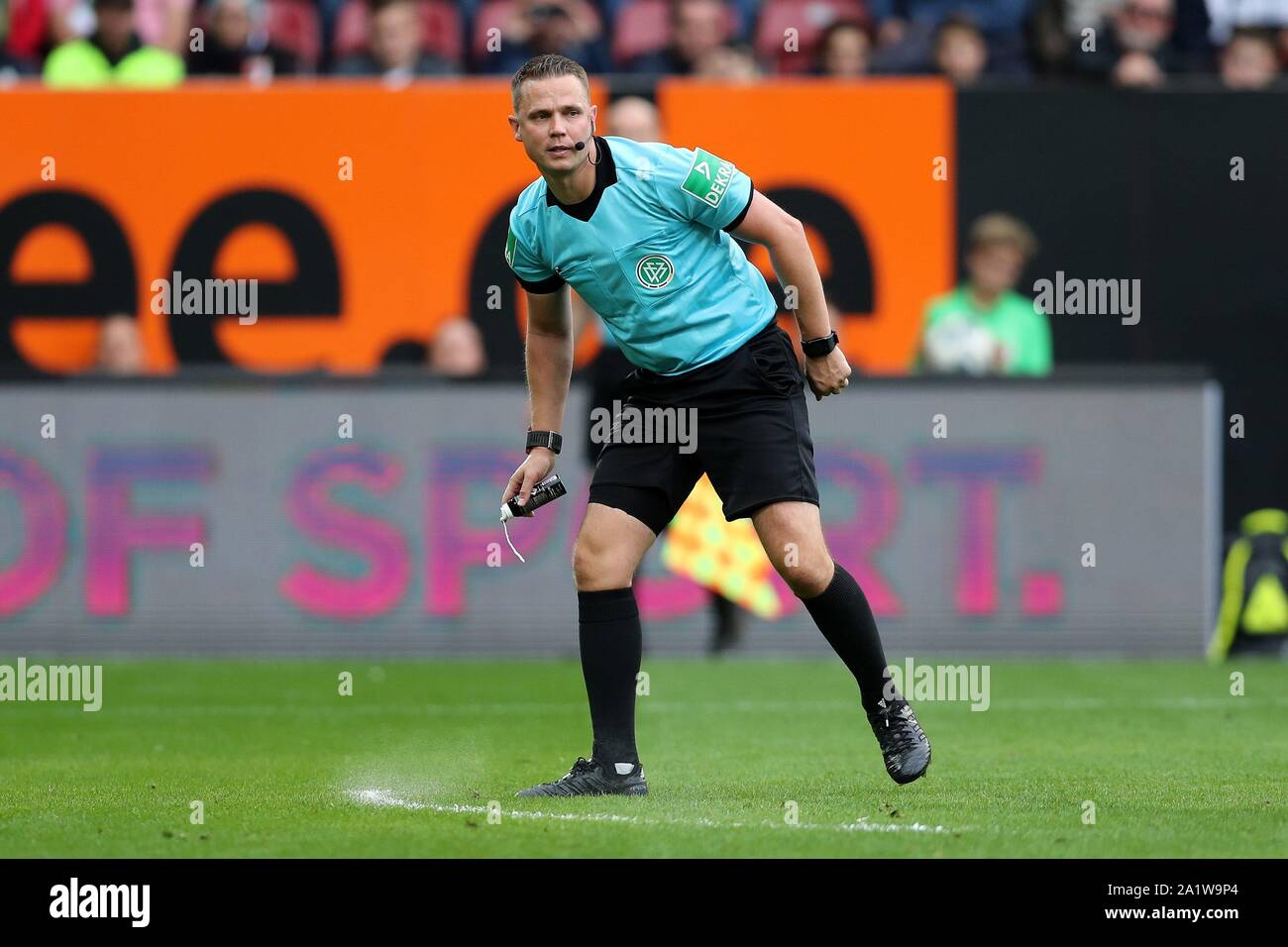 Free kick spray hi-res stock photography and images - Alamy