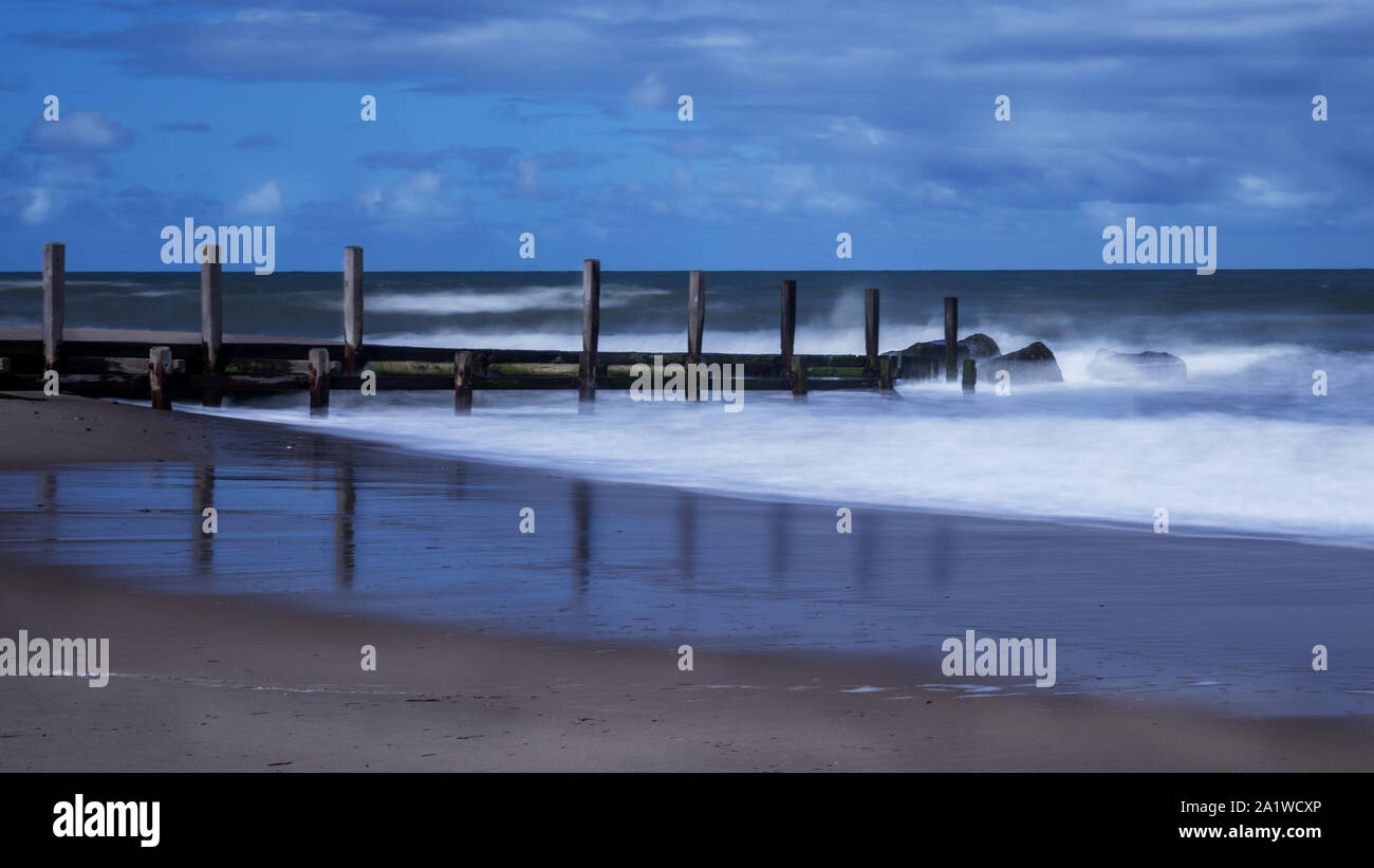 Sea wall and groynes hi-res stock photography and images - Alamy
