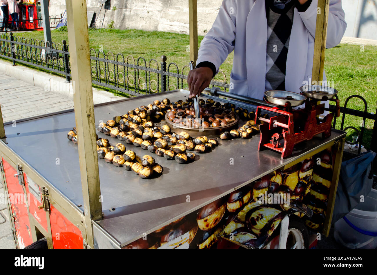 Roasted Chestnut Vendor High Resolution Stock Photography and Images ...
