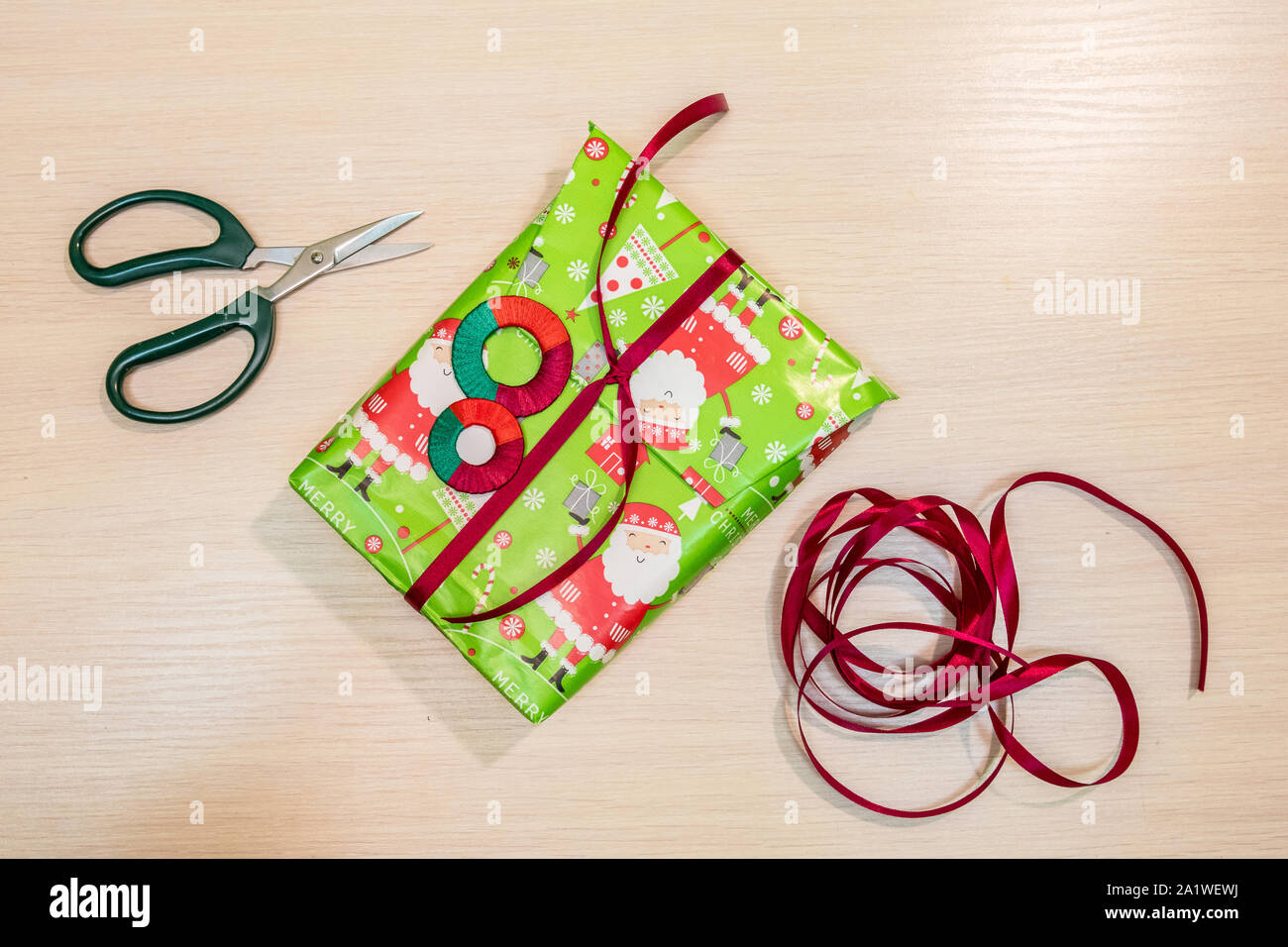 DIY Gift Wrapping step by step, do it yourself Stock Photo - Alamy